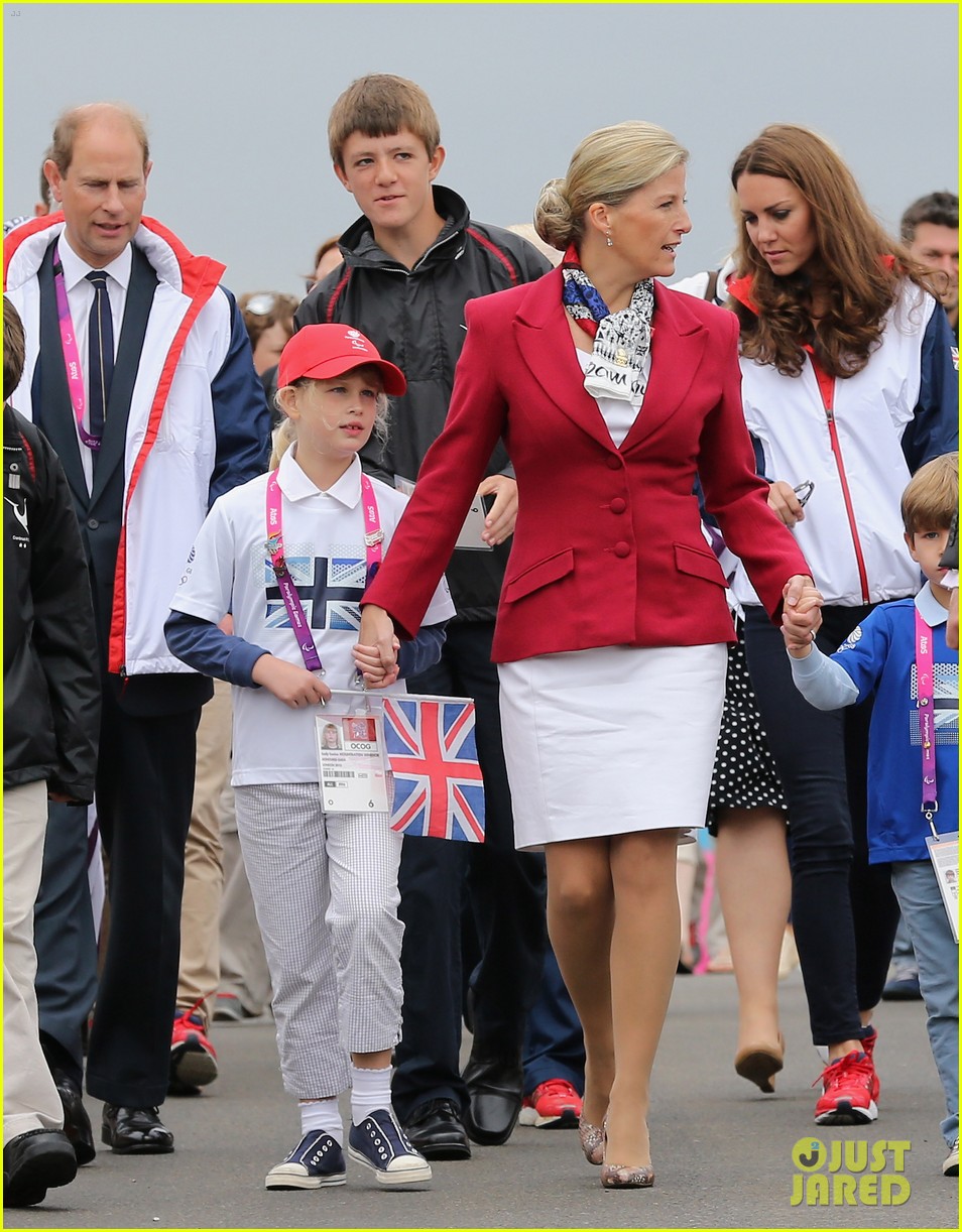 Duchess Kate Cheers Great Britain's Rowing Team to Gold Medal!: Photo ...