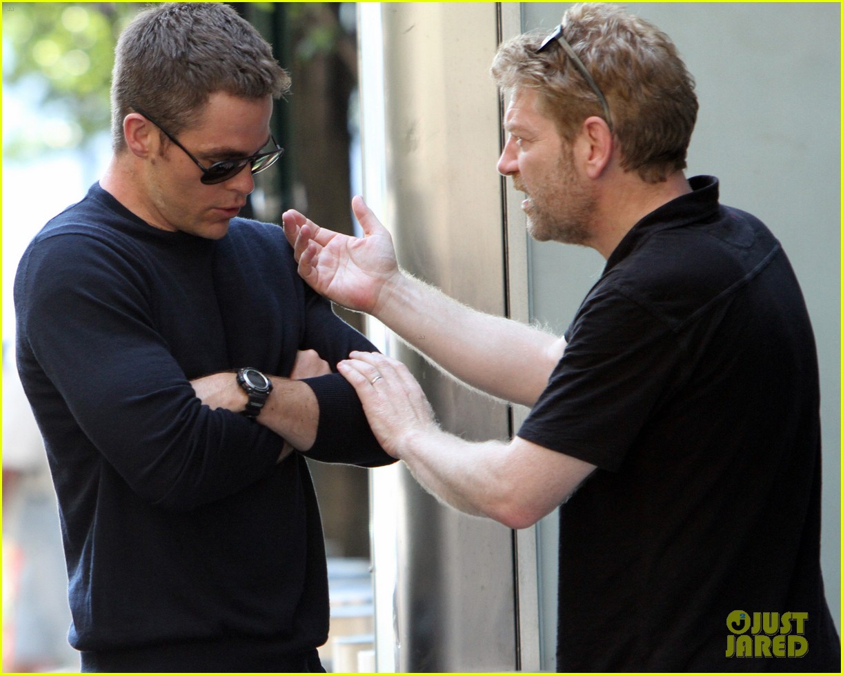 Chris Pine: 'Jack Ryan' Motorcycle Man!: Photo 2712943 | Chris Pine, Kevin Costner Photos | Just ...