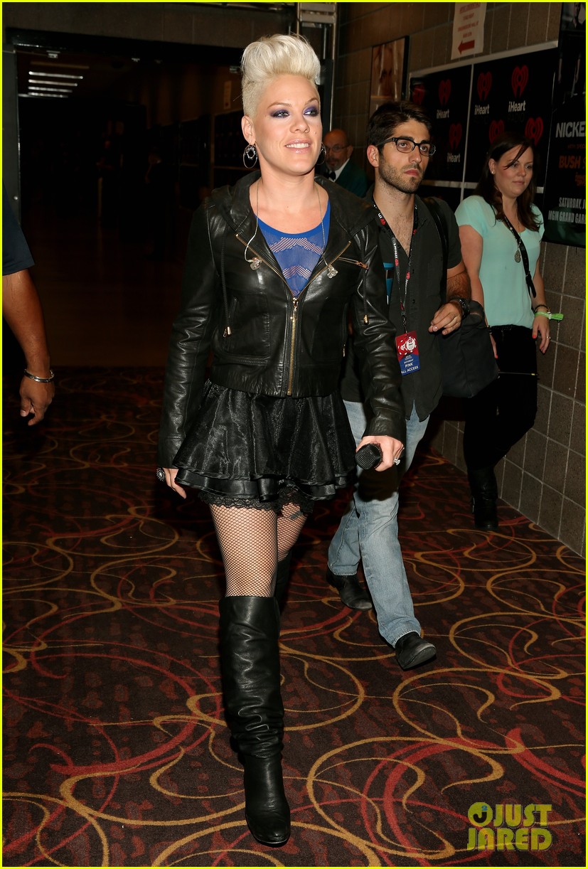 Pink Flies During iHeartRadio Music Festival Performance!: Photo ...