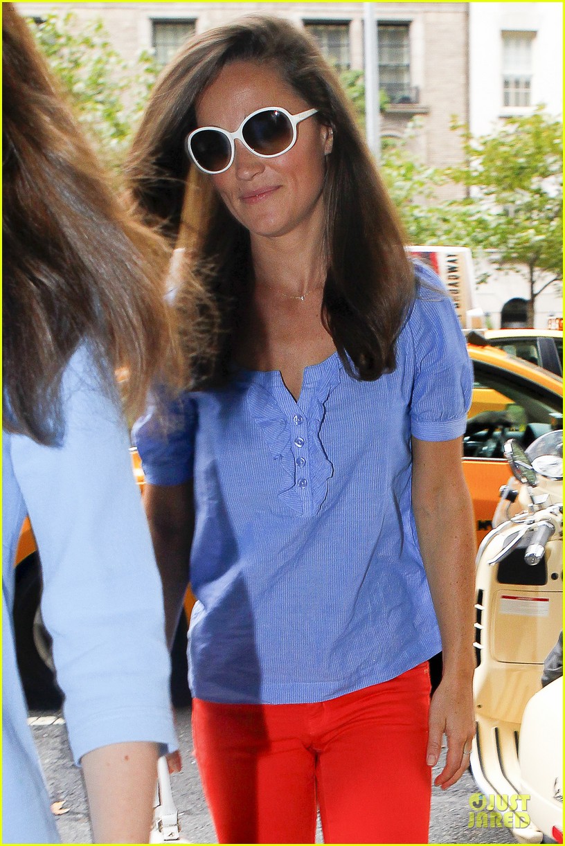 Pippa Middleton: Roger Federer Quarterfinal Match Spectator!: Photo ...