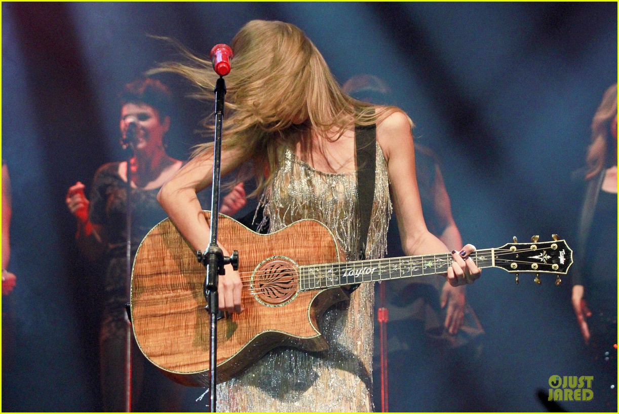 Taylor Swift: Rockin' Rio!: Photo 2721909 | Taylor Swift Photos | Just ...