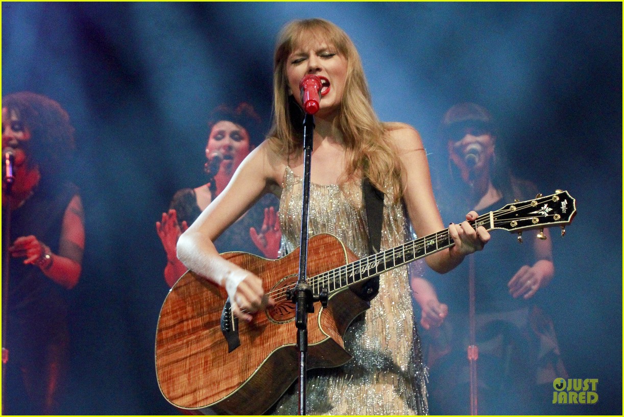 Taylor Swift: Rockin' Rio!: Photo 2721923 | Taylor Swift Photos | Just ...
