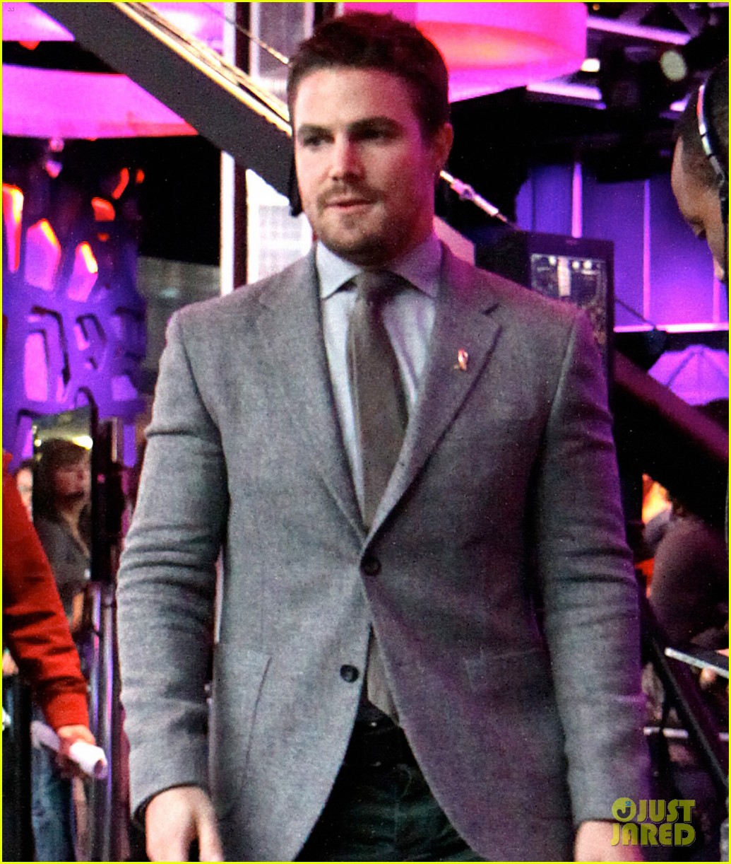 Stephen Amell: 'New.Music.Live' Appearance!: Photo 2737567 | Photos ...
