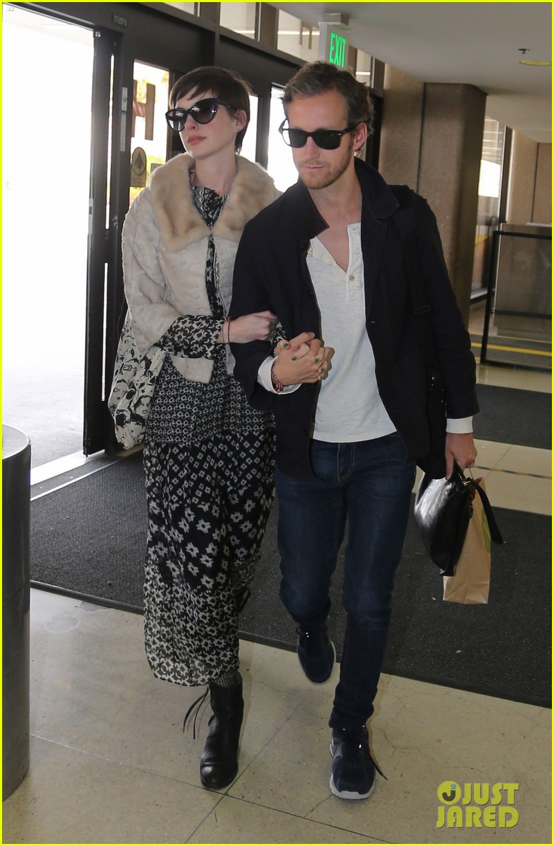 Anne Hathaway: Studio Visit with Eddie Redmayne!: Photo 2743574 | Adam ...