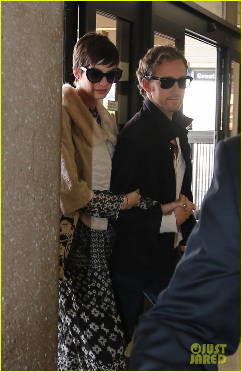 Anne Hathaway: Studio Visit with Eddie Redmayne!: Photo 2743584 | Adam ...