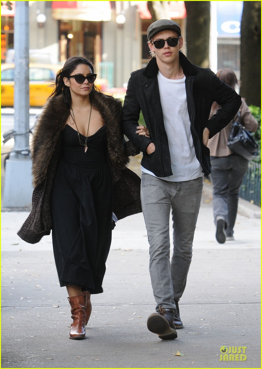 Vanessa Hudgens & Austin Butler: Big Apple Stroll!: Photo 2742204 ...