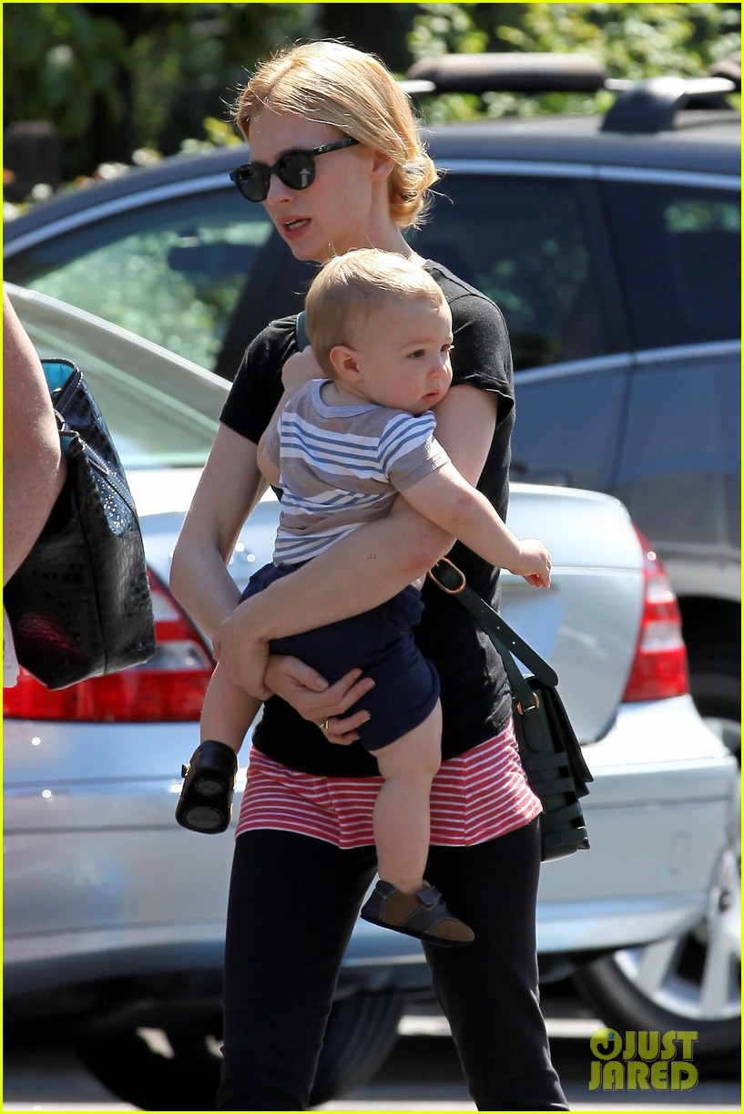 January Jones: Window Shopping with Xander!: Photo 2733292 | Celebrity ...