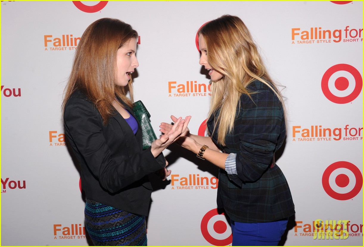 Anna Kendrick & Kristen Bell: Target's Falling For You Event!: Photo ...