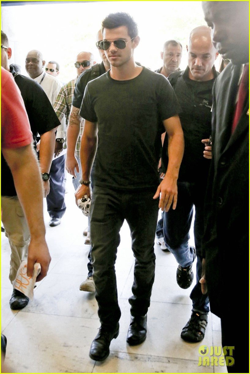 Taylor Lautner: 'I'm Ready For a New Chapter In My Life!': Photo ...
