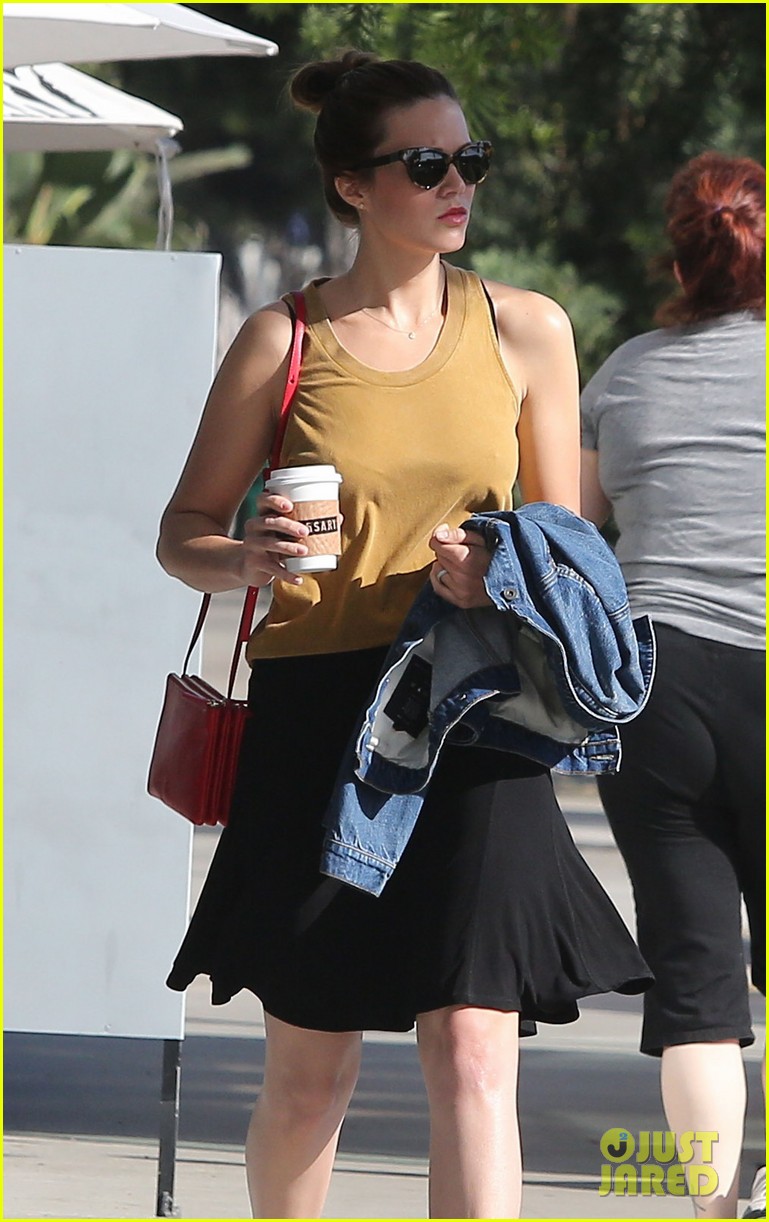 Mandy Moore: Coffee Commissary Caffeine Fix!: Photo 2733064 | Mandy ...