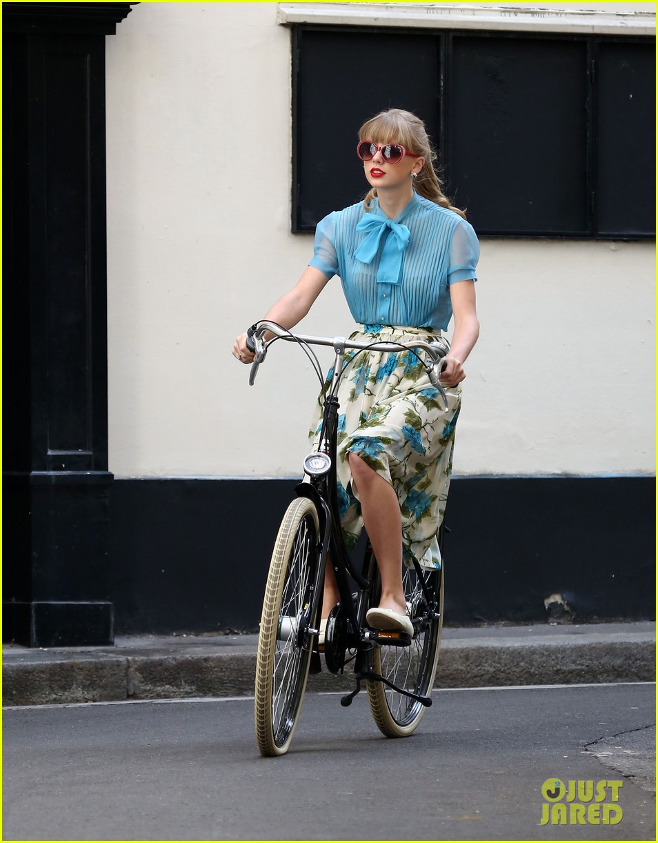 Taylor Swift: 'Begin Again' Video Shoot & 'Red' Preview Clip!: Photo 2731252 | Taylor Swift ...
