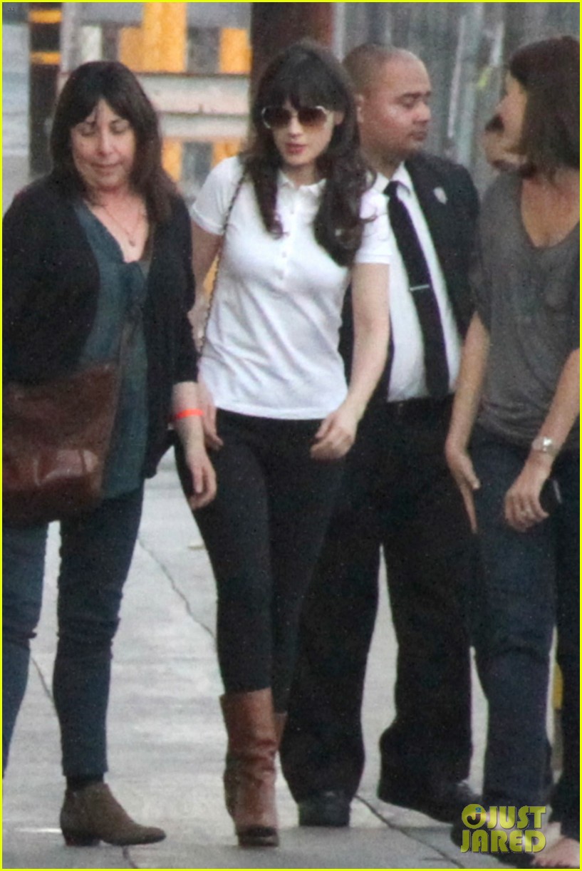 Zooey Deschanel: 'Jimmy Kimmel Live' Appearance!: Photo 2731876 | Jimmy ...