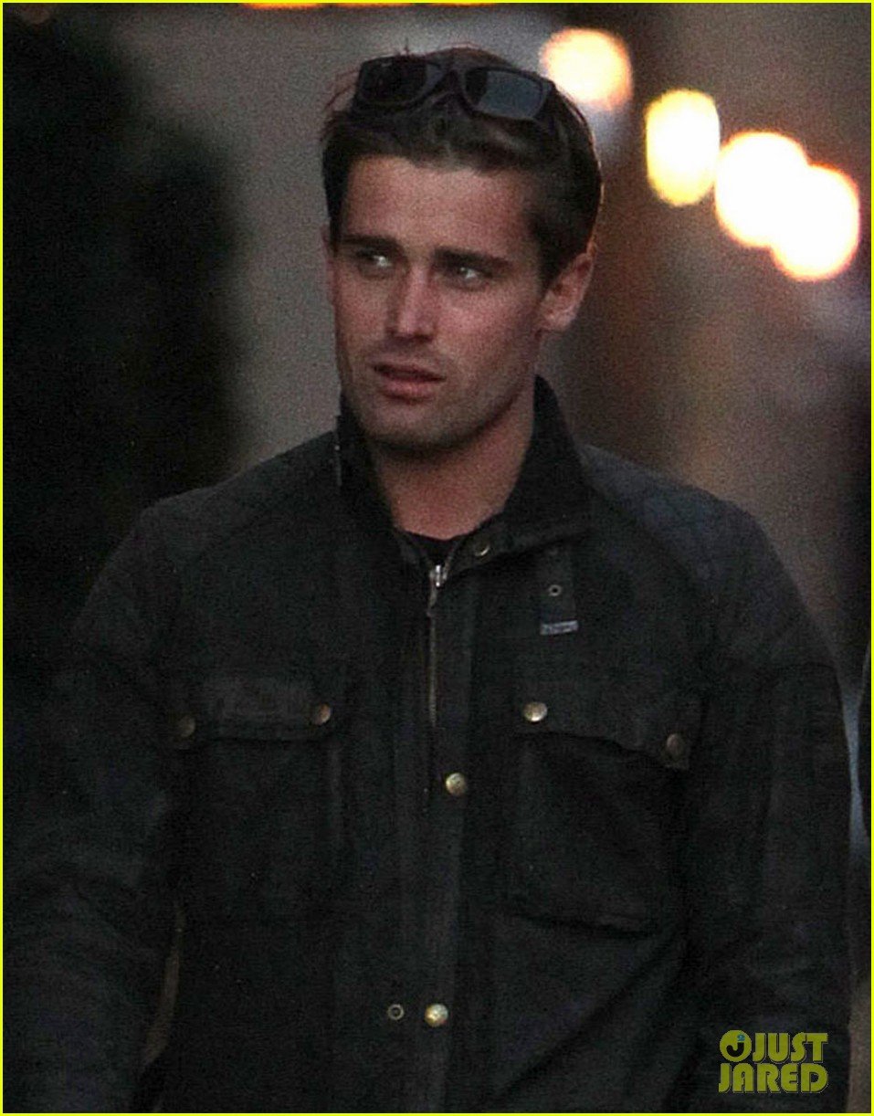 Dianna Agron & Christian Cooke: Holding Hands in NYC!: Photo 2758335 ...