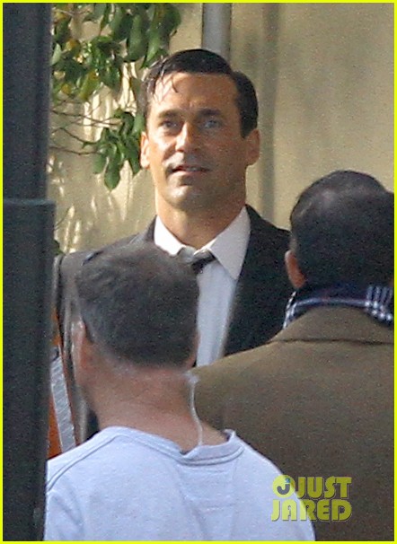 Jon Hamm Shares Bathtub with Daniel Radcliffe!: Photo 2750234 | Jon ...