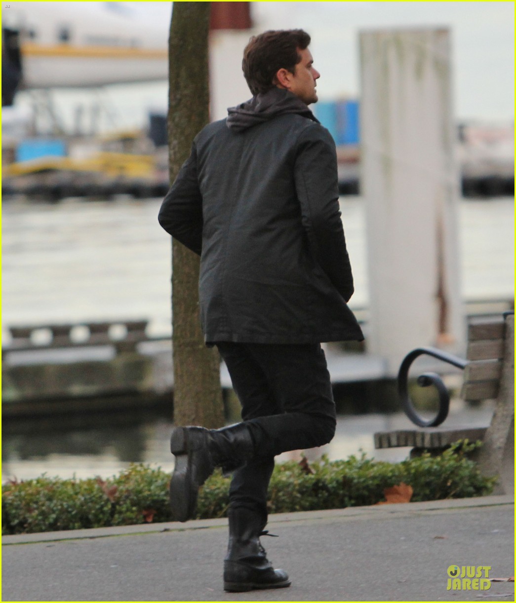 Joshua Jackson: 'Fringe' Water Scenes!: Photo 2765013 | Anna Torv ...