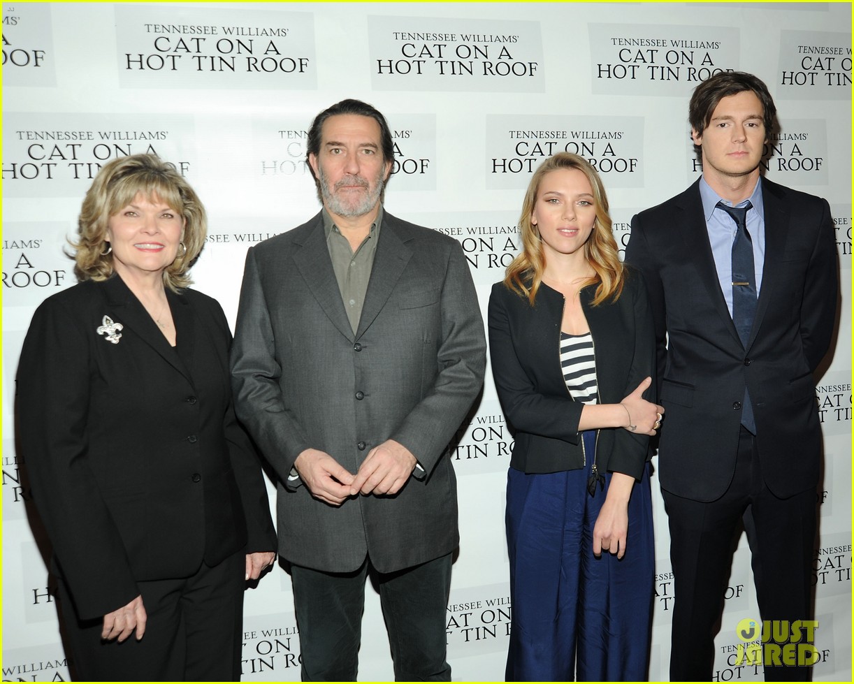 Scarlett Johansson: 'Cat On a Hot Tin Roof' Photo Call: Photo 2764637 ...