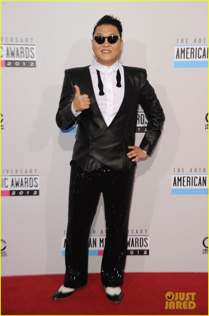 Photo: psy mc hammer performance 06 | Photo 2760450 | Just Jared ...