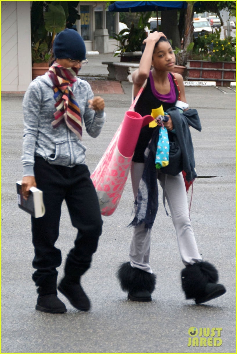 Willow Smith: Yoga Class Cutie with Mom Jada!: Photo 2753953 ...