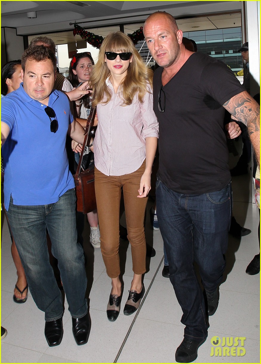 Taylor Swift: 'Begin Again' Performance on 'Ellen' Today!: Photo ...