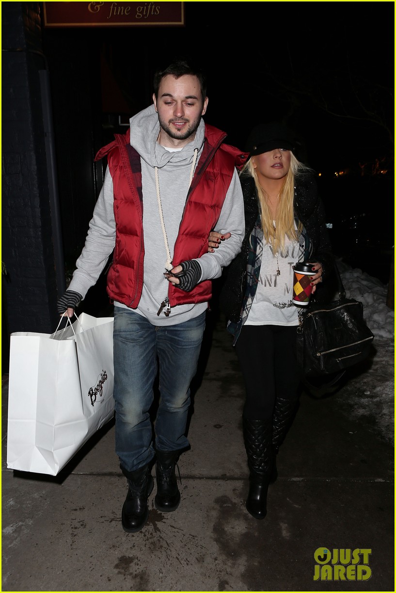 Christina Aguilera & Matthew Rutler: Boogie's Stop in Aspen!: Photo ...