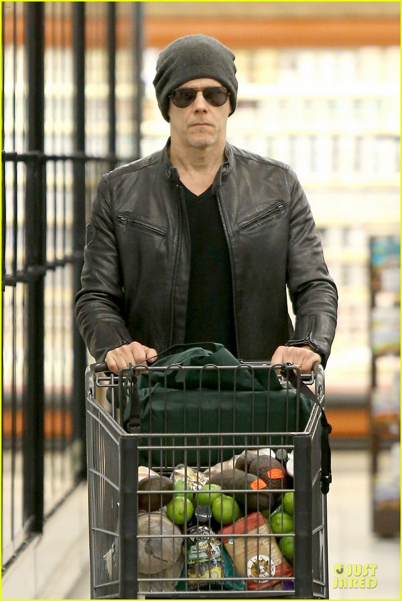 Kevin Bacon Makes Kyra Sedgwick Feel Like the Most Beautiful Woman in ...