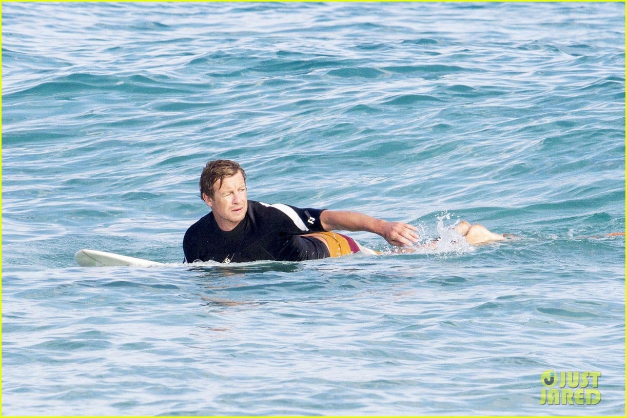 Simon Baker: Surfing in Sydney!: Photo 2782908 | Simon Baker Photos ...