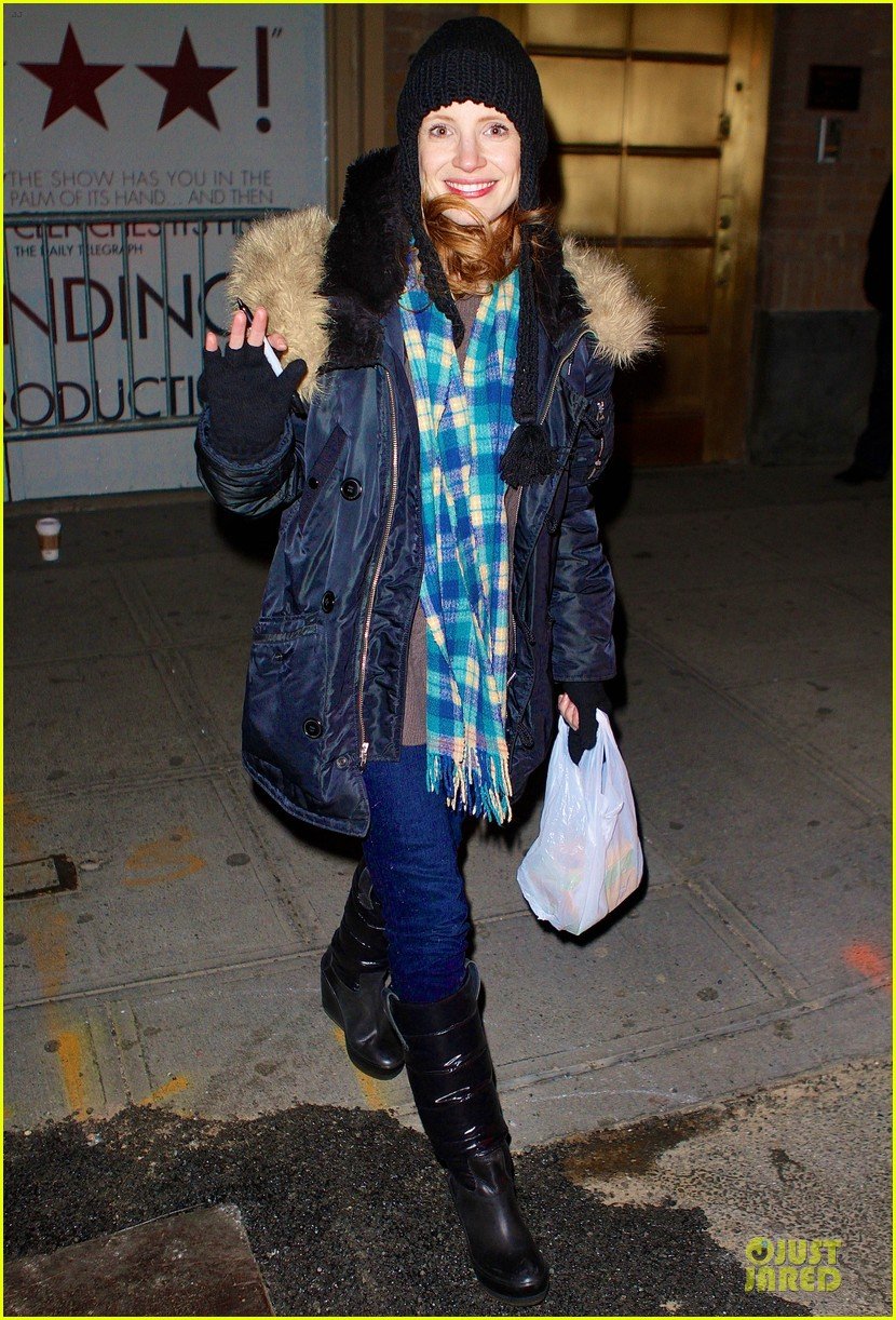 Jessica Chastain: Sign Language After 'Heiress' Performance!: Photo ...