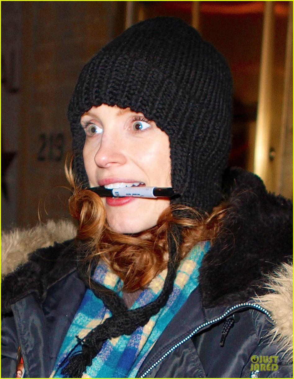 Jessica Chastain: Sign Language After 'Heiress' Performance!: Photo ...