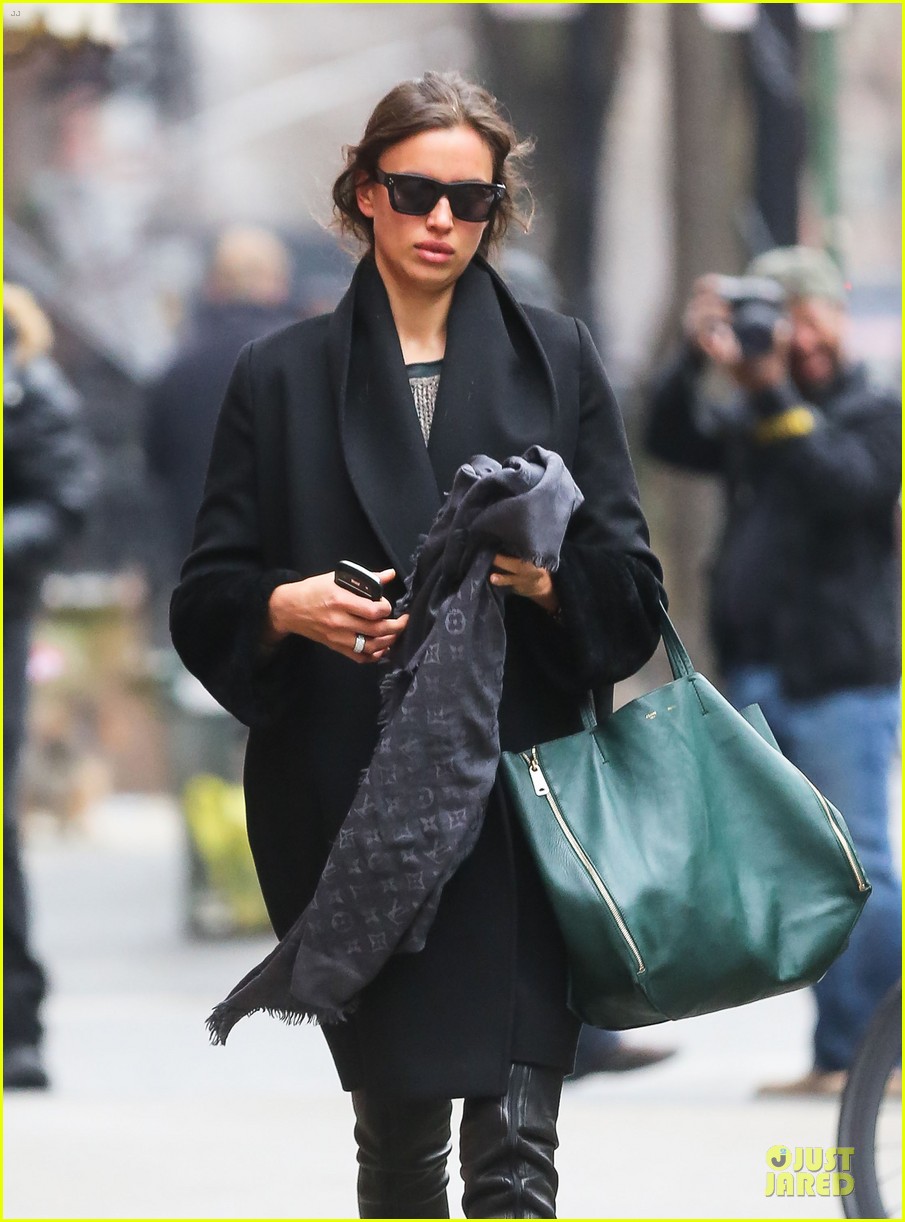 Irina Shayk: Flat Tummy SoulCycle Workout!: Photo 2800541 | Irina Shayk ...