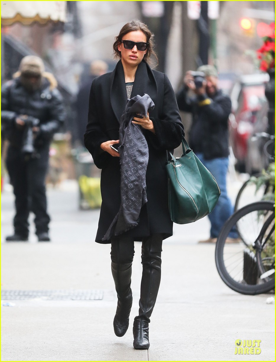 Irina Shayk: Flat Tummy SoulCycle Workout!: Photo 2800543 | Irina Shayk ...