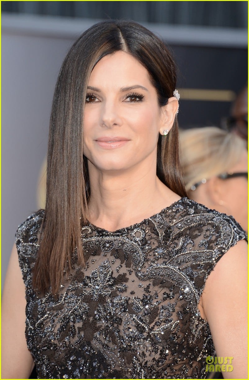Sandra Bullock - Oscars 2013 Red Carpet: Photo 2819230 | Sandra Bullock ...