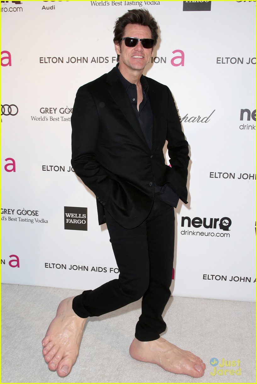 Jim Carrey: Giant Feet at Elton John Oscars Party 2013!: Photo 2819777 ...