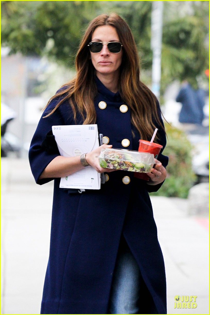 Julia Roberts: Healthy Salad Diet!: Photo 2805656 | Julia Roberts ...