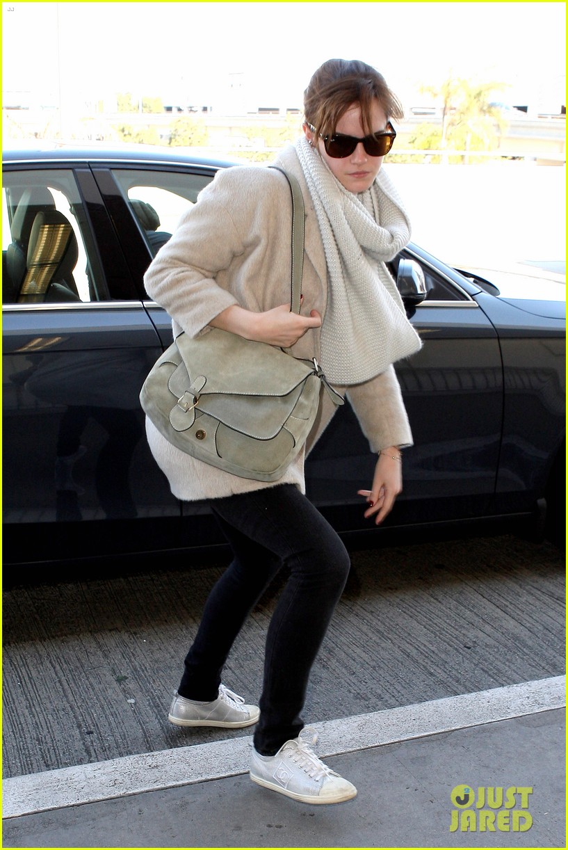 Emma Watson Takes Flight After 'Perks' DVD Release: Photo 2812502 ...