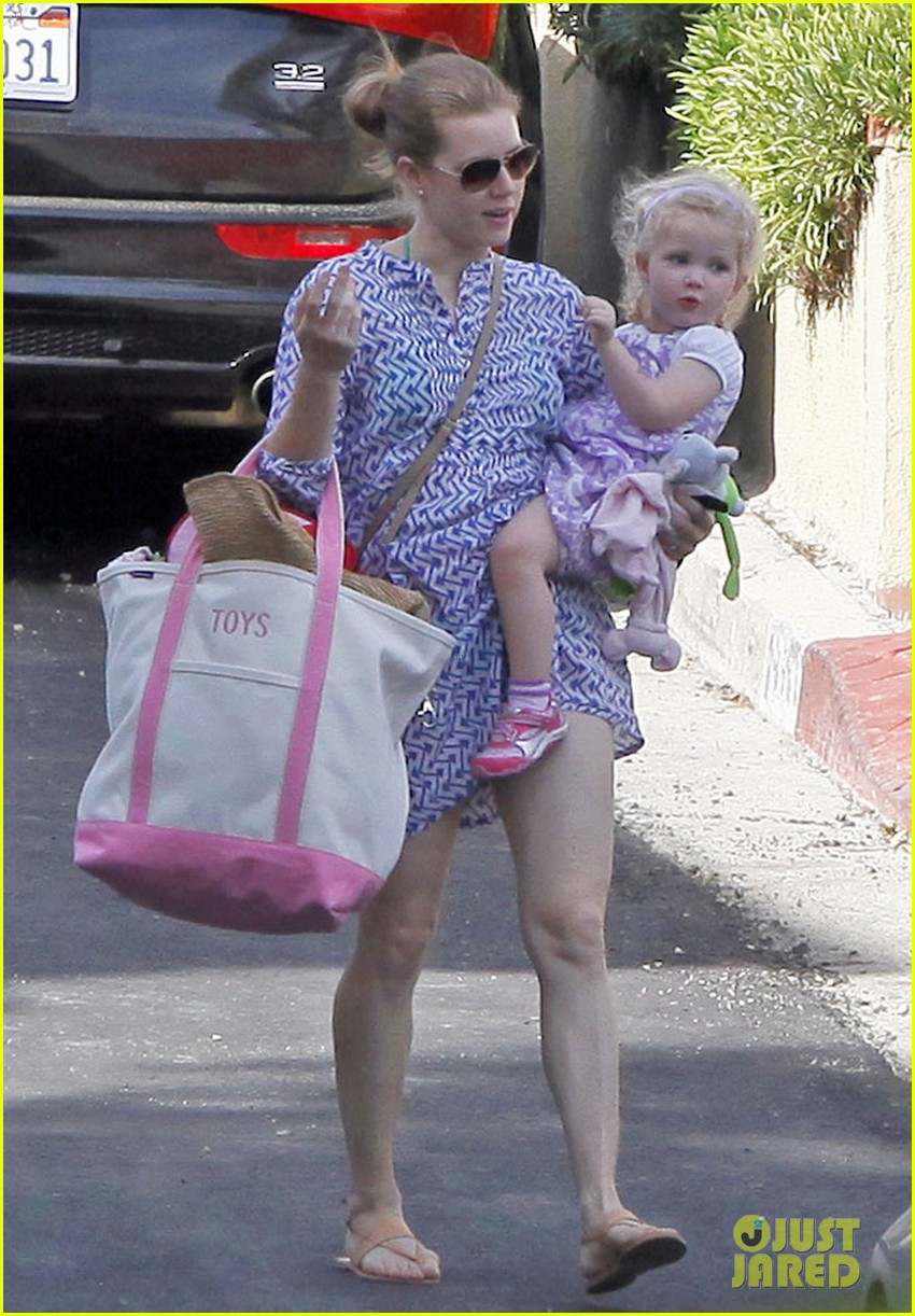 Amy Adams: Pool Party with Daughter Aviana!: Photo 2824119 | Amy Adams ...
