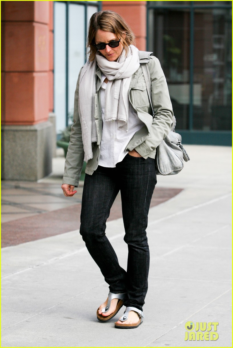 Jodie Foster: Errands After Tennis Match with Charlie & Kit!: Photo ...