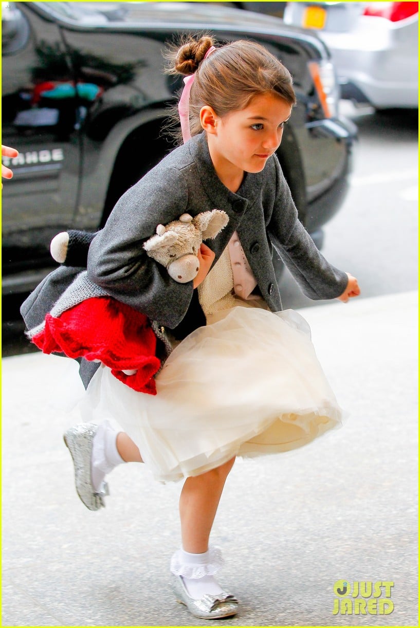Katie Holmes: Easter Party with Suri!: Photo 2841085 | Katie Holmes ...