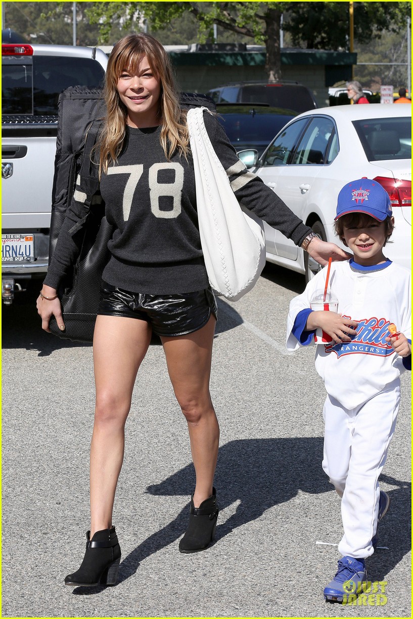 LeAnn Rimes & Eddie Cibrian: Baseball Game After Cabazon Concert ...
