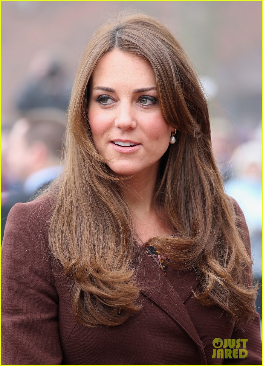 Kate Middleton: Pregnant National Fishing Heritage Center Visit: Photo ...