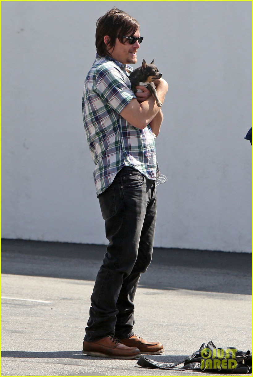 Norman Reedus: Win Signed 'Walking Dead' PS3 Game!: Photo 2835848 ...