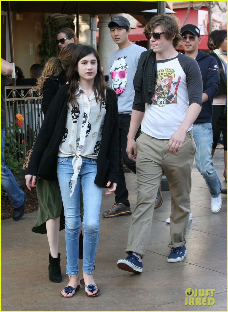 Emma Roberts & Evan Peters: The Grove Outing!: Photo 2837519 | Emma ...
