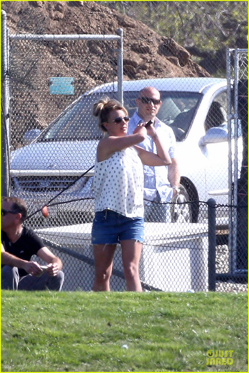 Britney Spears & David Lucado: Golfing Range Date!: Photo 2831370 ...