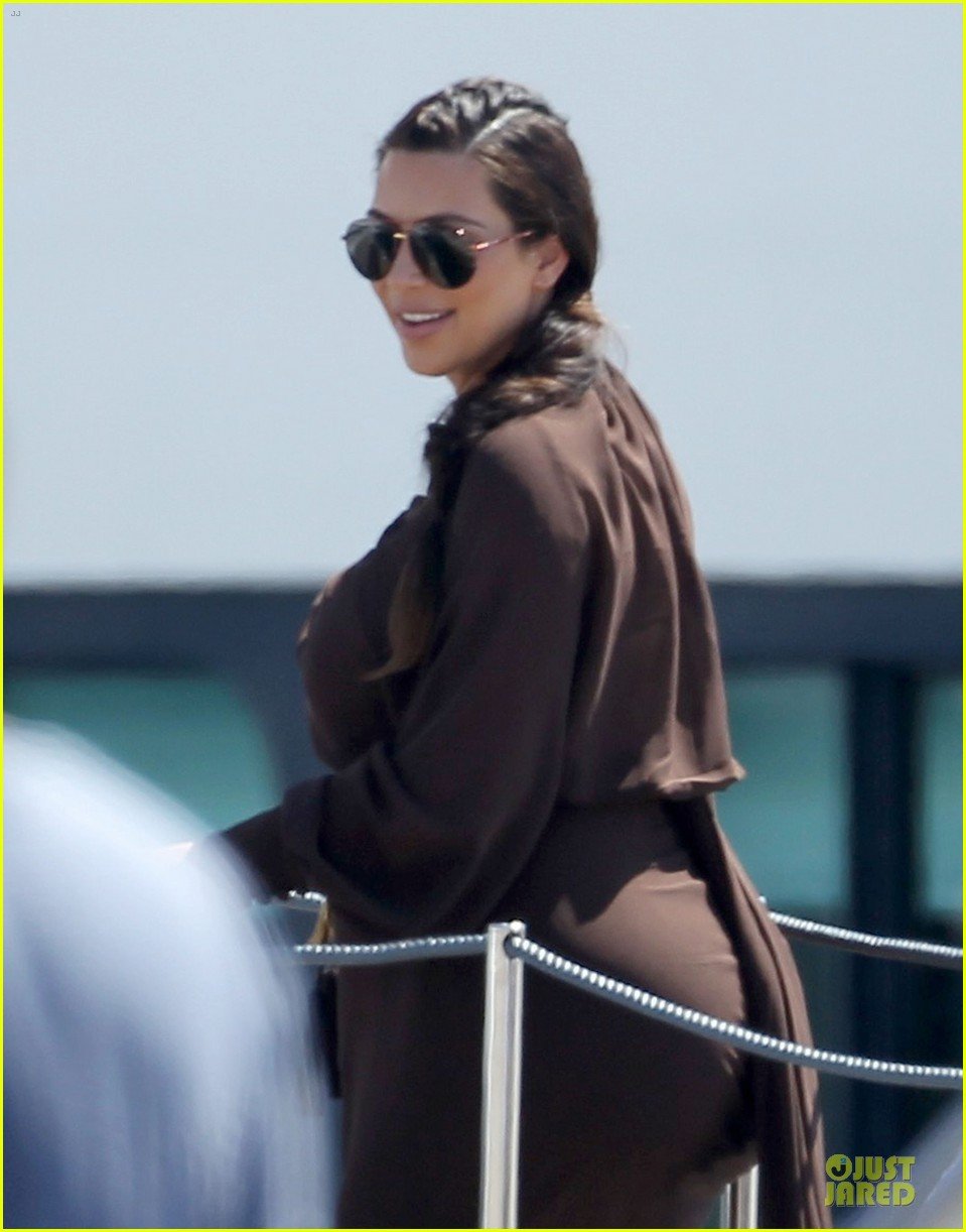 Pregnant Kim Kardashian: Greece Yacht with Family!: Photo 2859280 ...