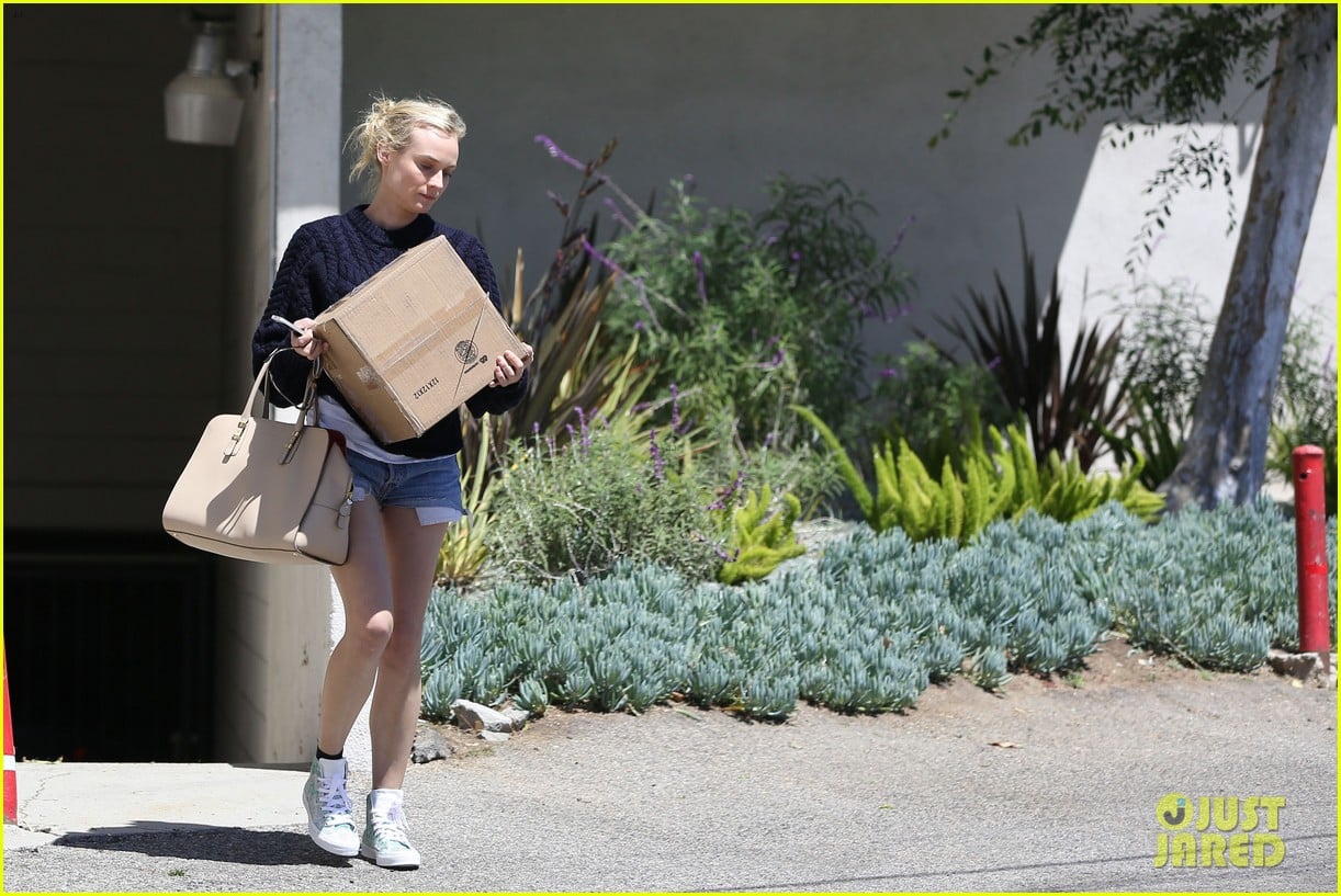Diane Kruger Picks Up Boxes & Fro-Yo!: Photo 2852398 | Diane Kruger ...