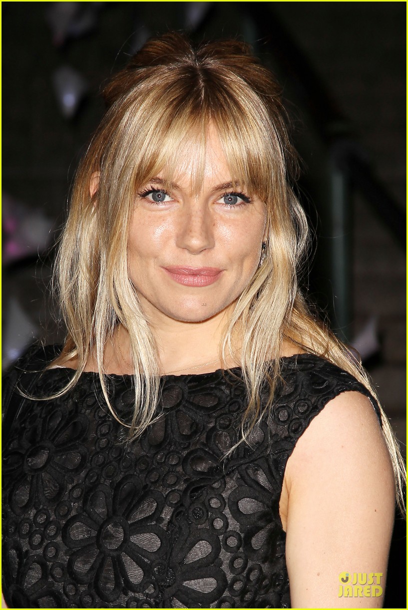 Sienna Miller: Vanity Fair Party at Tribeca Film Fest!: Photo 2851800 ...