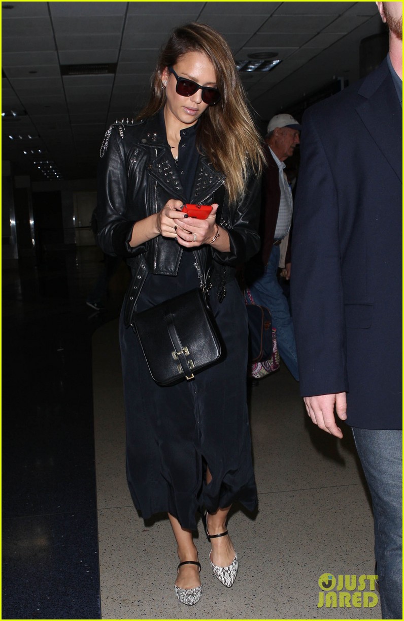 Jessica Alba Flies Home to Kids After Texas Book Signing: Photo 2868113 ...