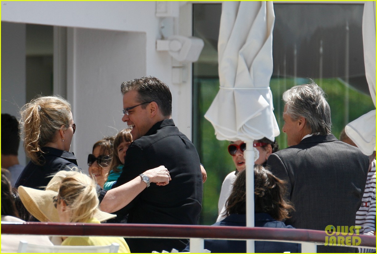 Matt Damon: Family Lunch with Michael Douglas: Photo 2873742 ...