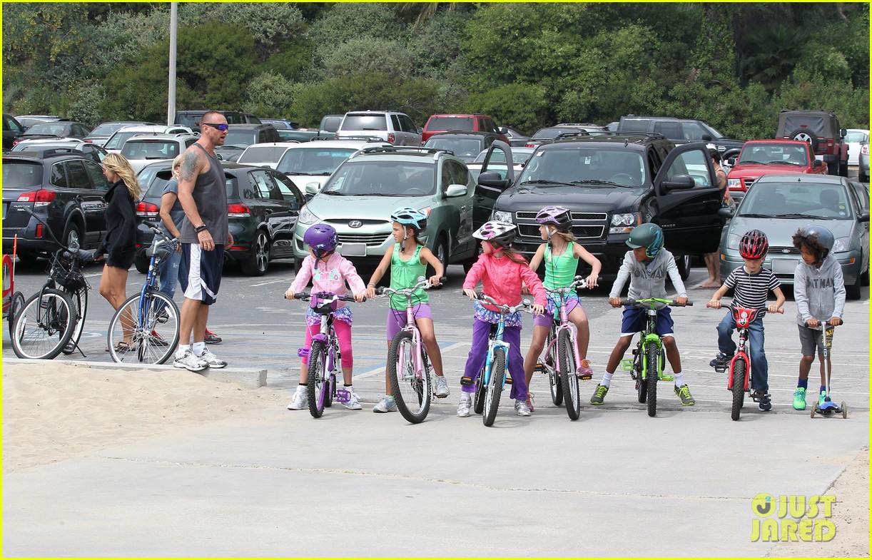 Heidi Klum: Poolside Bikini Babe on Mother's Day: Photo 2869246 ...