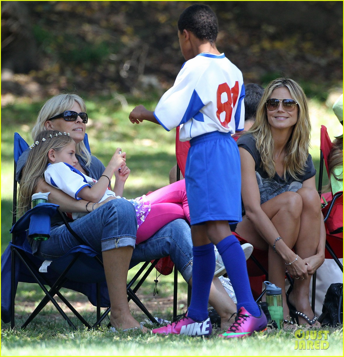 Heidi Klum: Poolside Bikini Babe on Mother's Day: Photo 2869287 ...