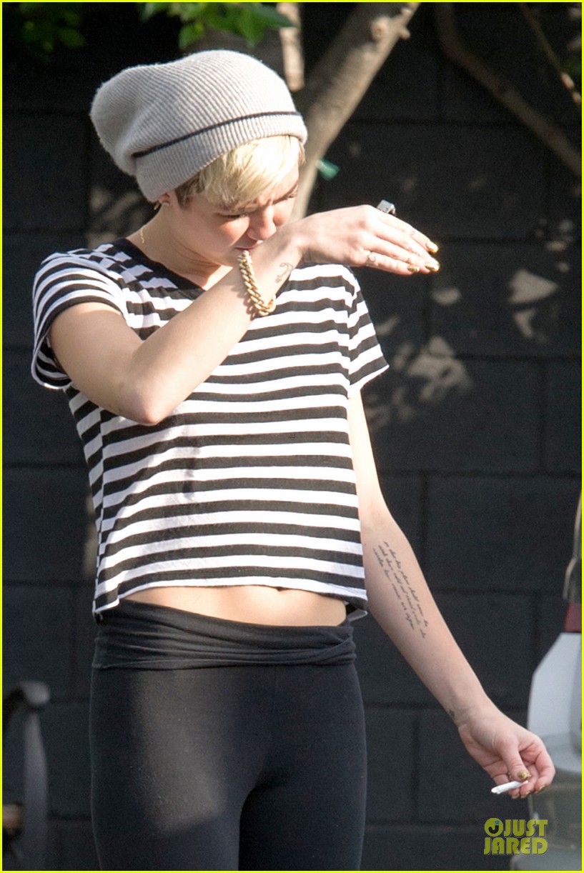 Liam Hemworth: Miley Cyrus Craves Chicken & Dumplings!: Photo 2868558 ...